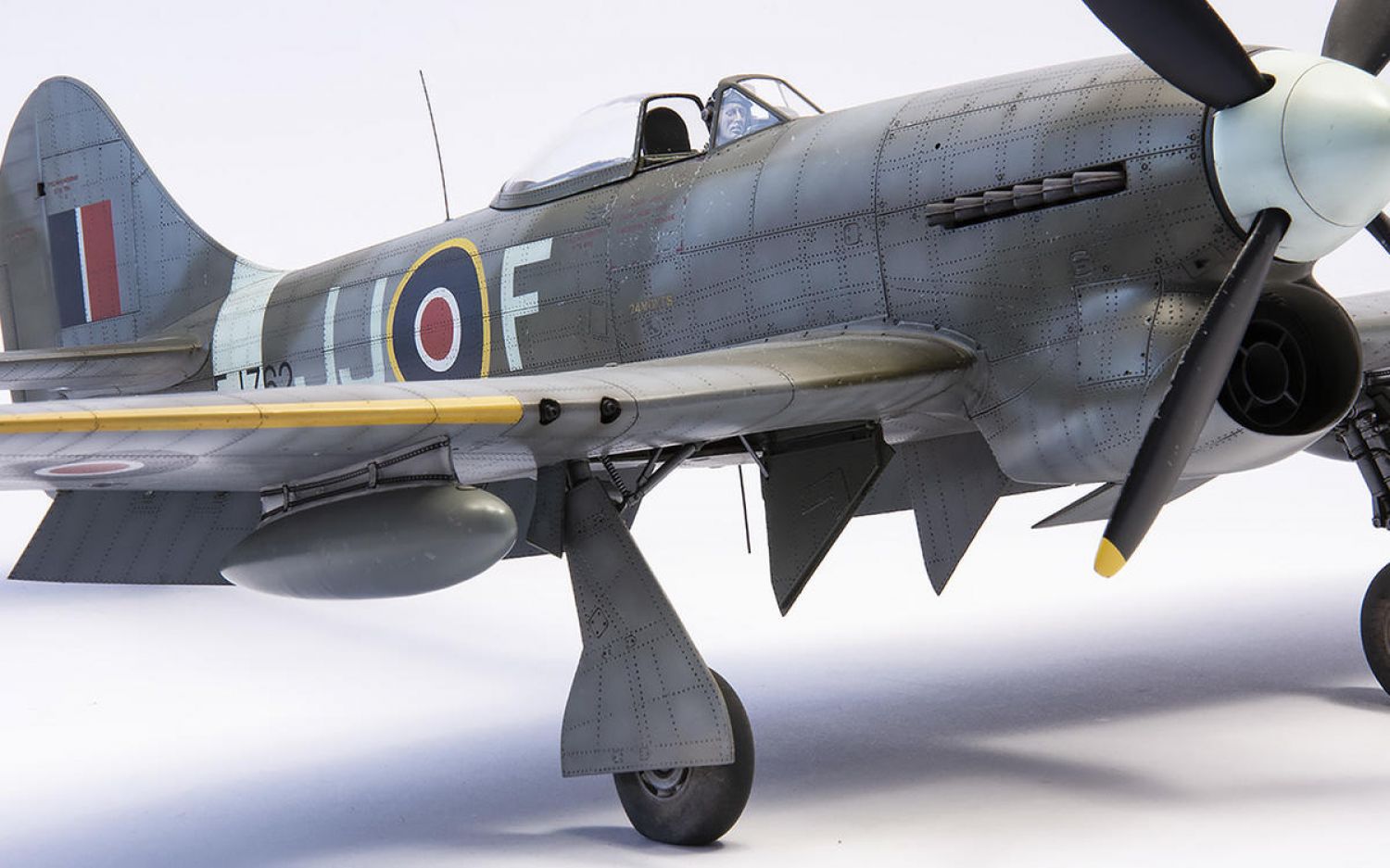 British Tempest Pilot sitting, for Special Hobby kit 1/32 | Special ...