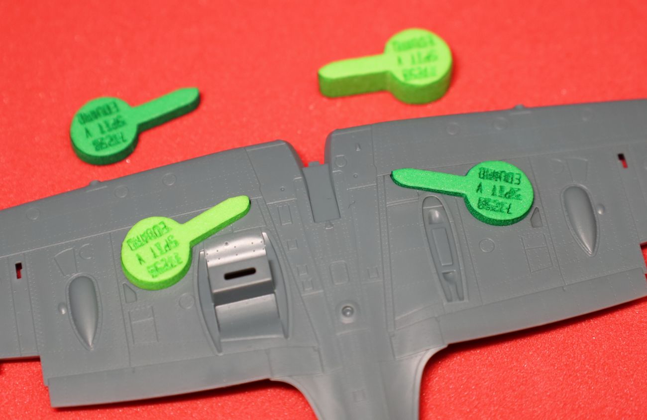 1:72 Spitfire Mk.V wheel bay plugs (for Eduard) | MN-Modelar.cz